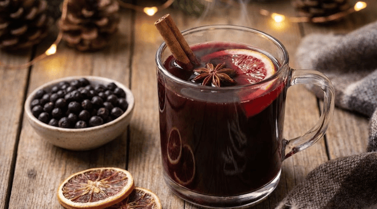 Warm Seasonal Comfort | Maqui Berry Spiced Mulled Cider | VitalMaqui